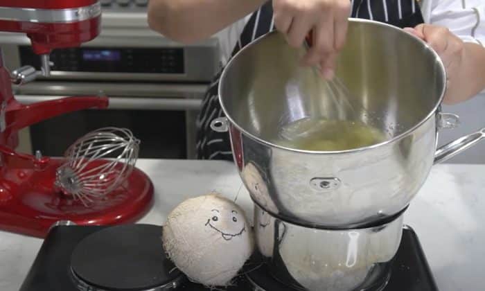 Liliana’s Bienmesabe, Venezuela’s Favorite Coconut Cake – Familia Kitchen