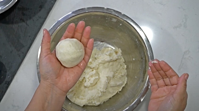 How to Make Venezuelan Arepas – Familia Kitchen