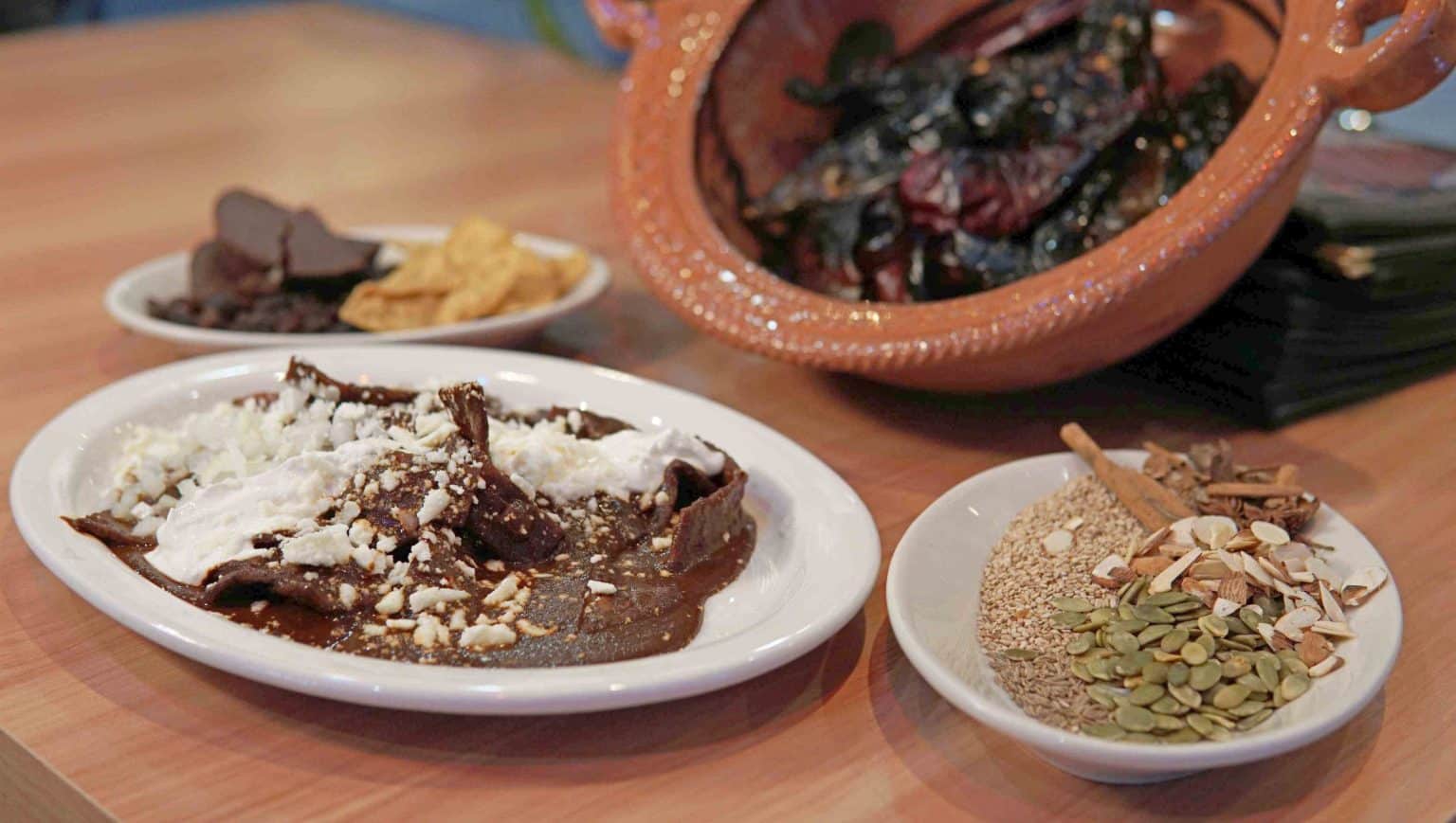 Meet the Mole Makers of Mole de Mayo — and the 2021 Winner! – Familia ...