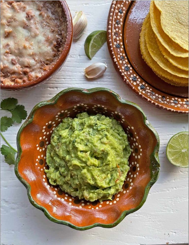 6 Guacamole Recipes for Cinco de Mayo: Let’s Talk Guac – Familia Kitchen