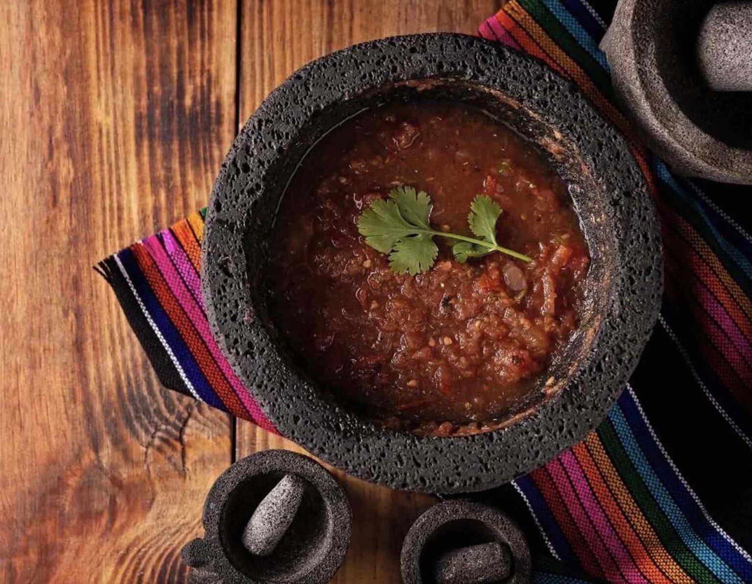 Vivi’s Red Salsa Molcajete – Familia Kitchen