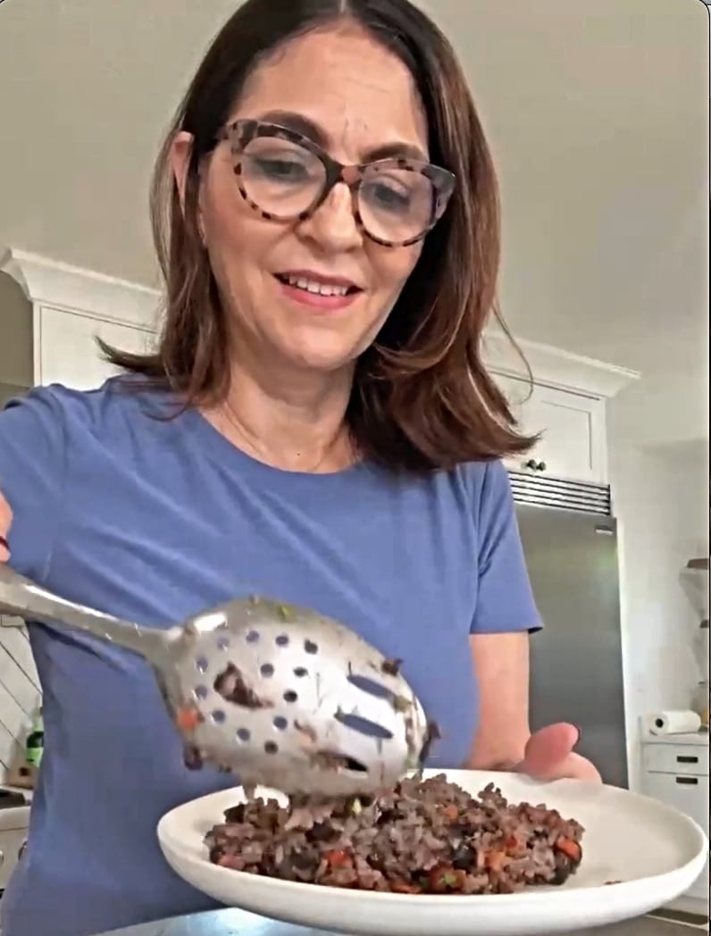 Arroz Congri, Cuban Black Beans & Rice (Pressure Cooker-Fast) – Familia ...